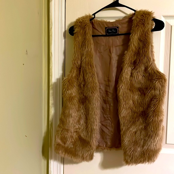 Love Tree | Jackets & Coats | Love Tree Fully Lined Faux Fur Vest For ...